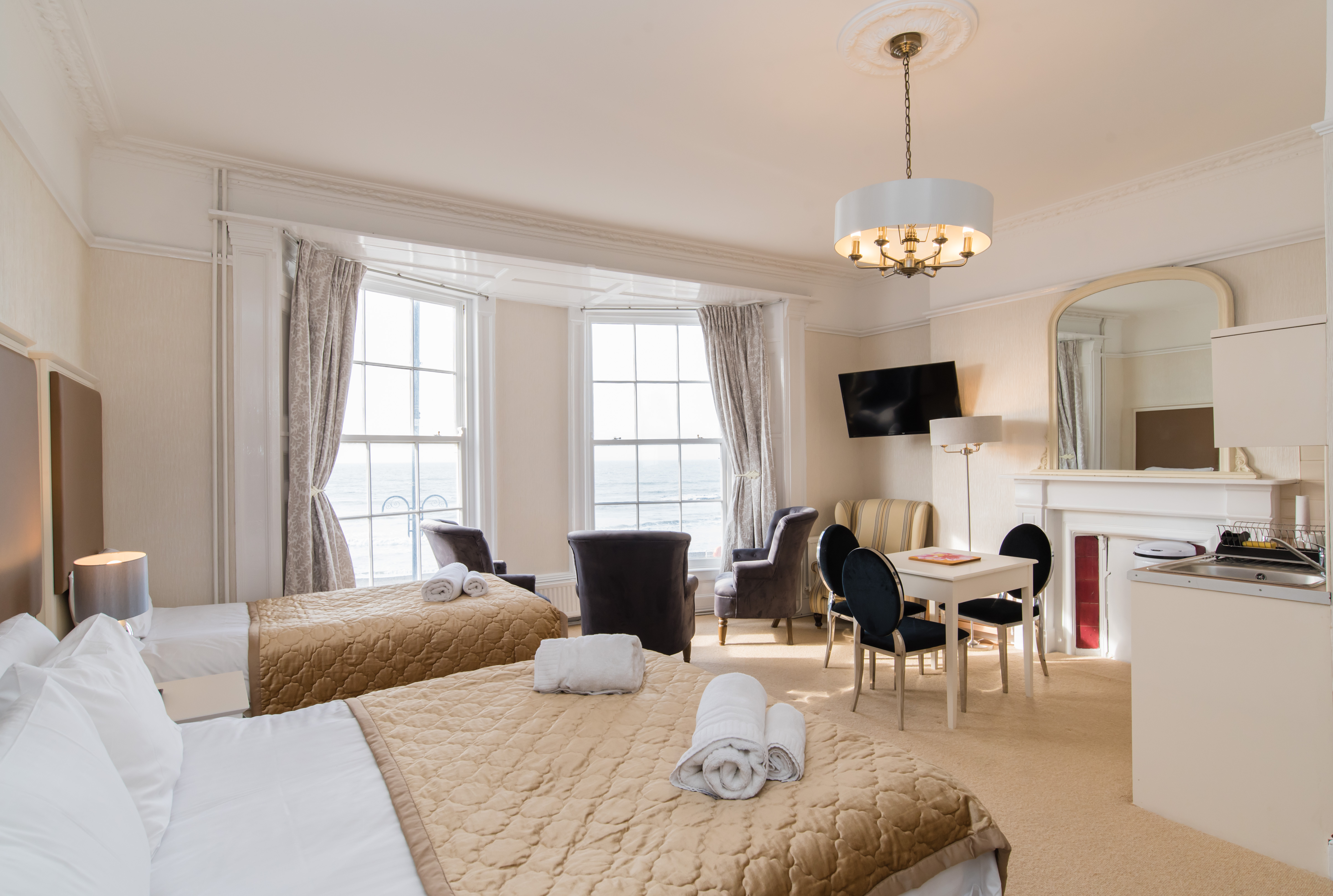 Marine Hotel - Seafront Aberystwyth Hotel, Aberystwyth Accommodation